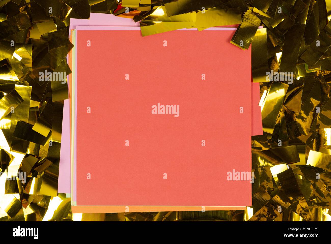 Square sheet of paper hi-res stock photography and images - Alamy