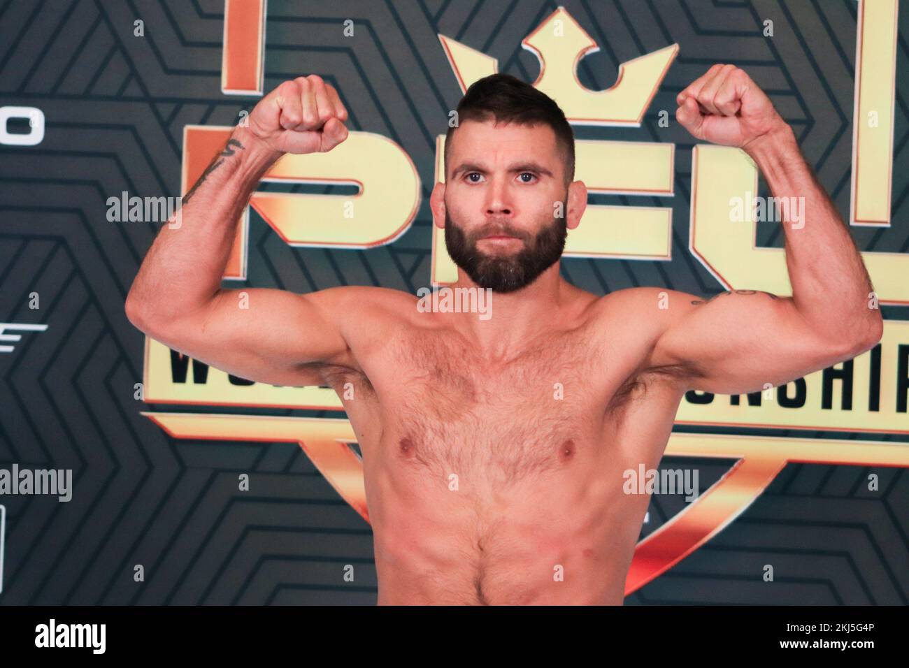 NEW YORK CITY, NY - NOVEMBER 24: Jeremy Stephens poses on the scale ...