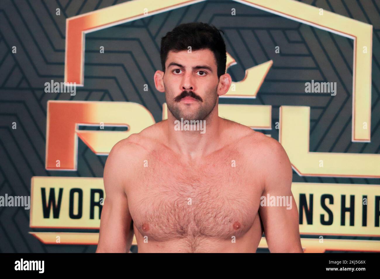 NEW YORK CITY, NY - NOVEMBER 24: Rob Wilkinson poses on the scale ...