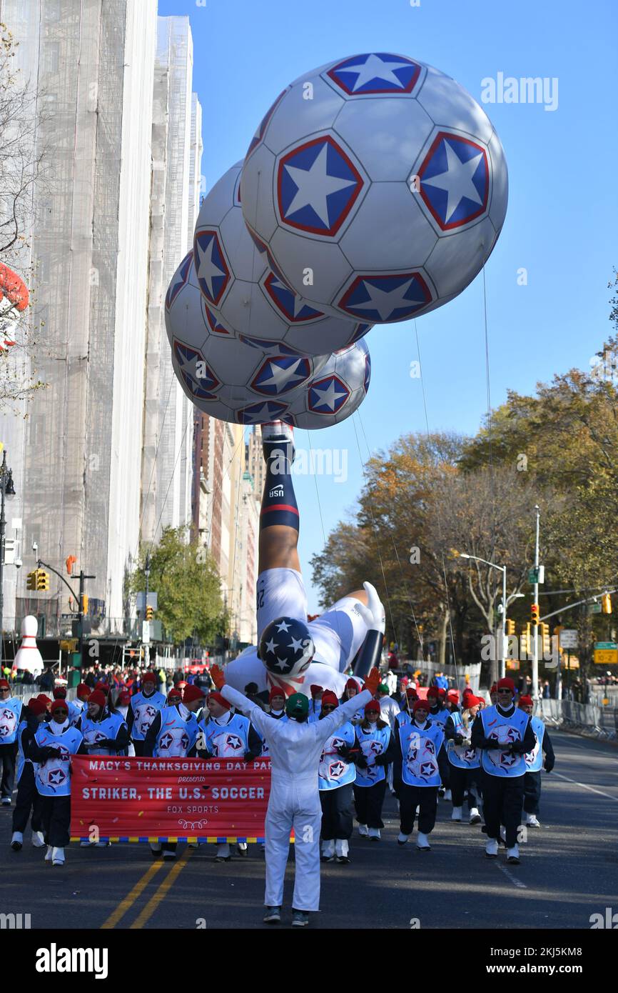 Striker, The U.S. Soccer Star balloon at the 96th Annual Macy's ...