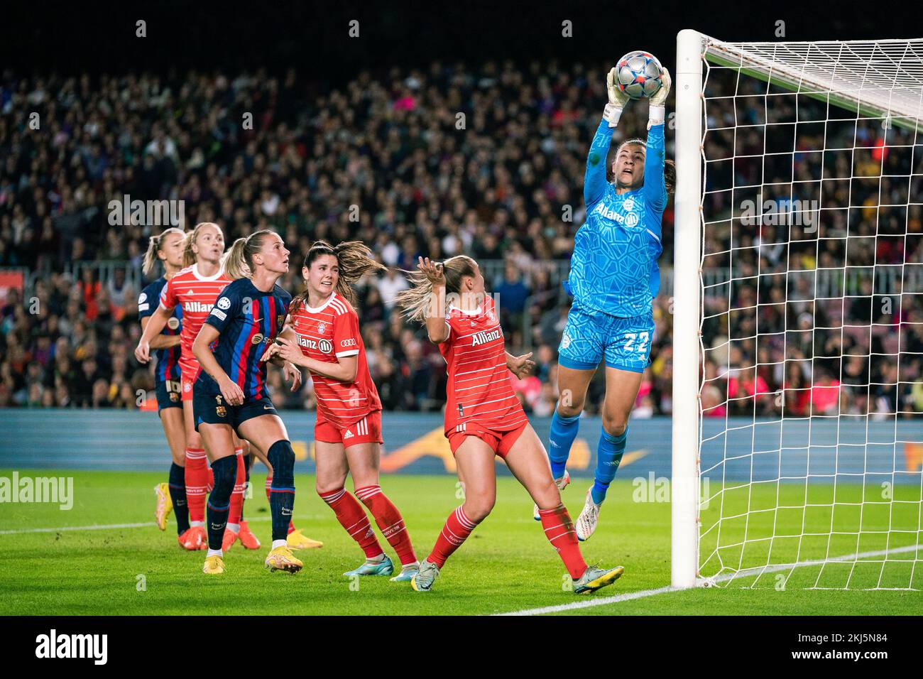 Maria luisa grohs fc bayern munchen hi-res stock photography and images ...