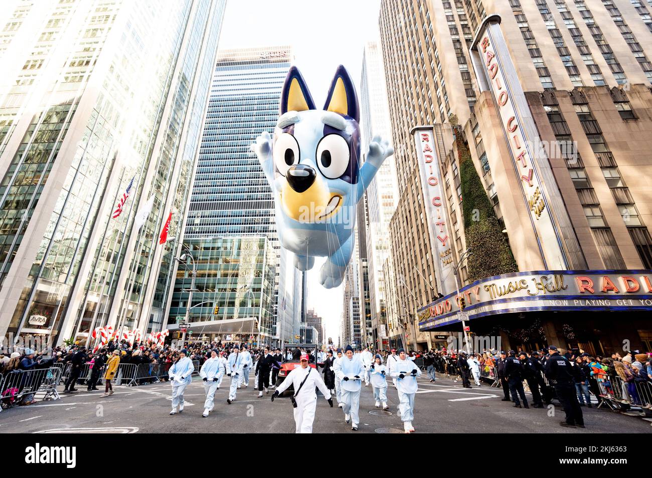 The Bluey balloon at the Macy's Thanksgiving Day parade in New York ...