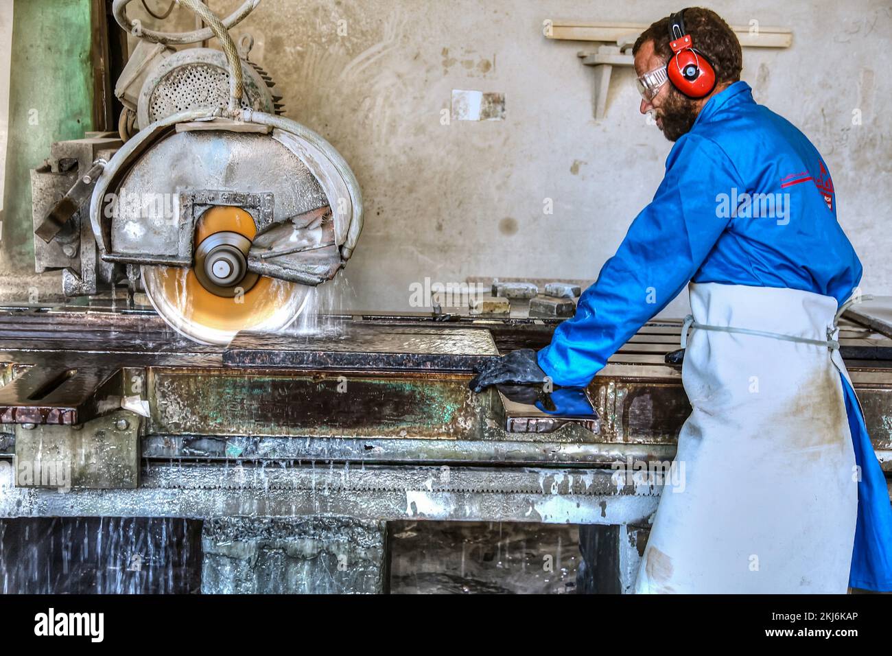Marble in a factory hi-res stock photography and images - Alamy