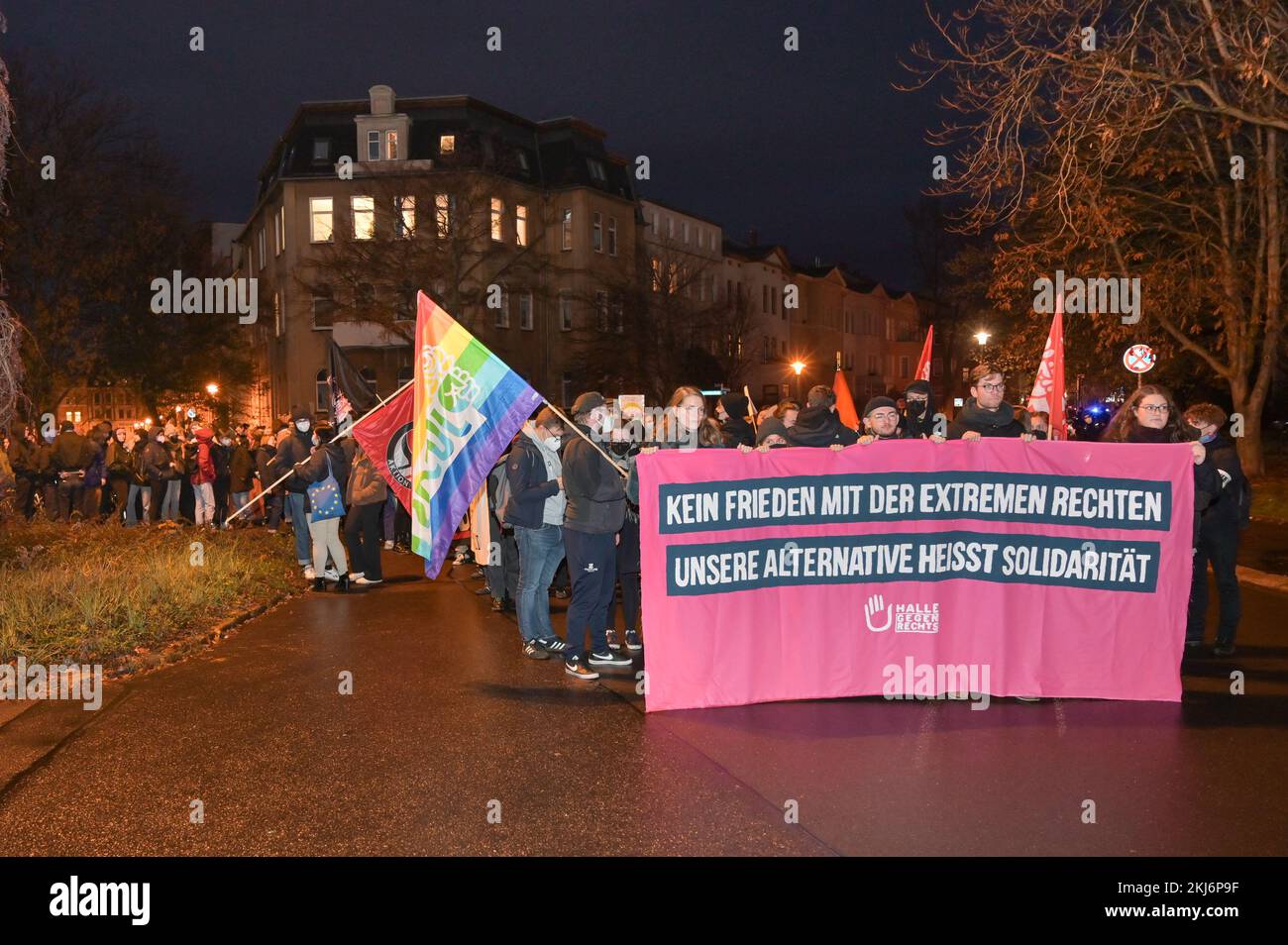24 November 2022, Saxony-Anhalt, Halle (Saale): A counter-demonstration ...