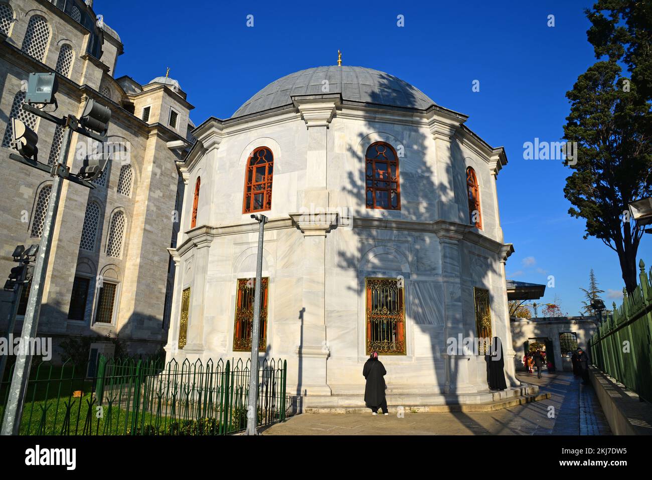 Fatih Sultan Mehmet Tomb - Istanbul - TURKEY Stock Photo - Alamy