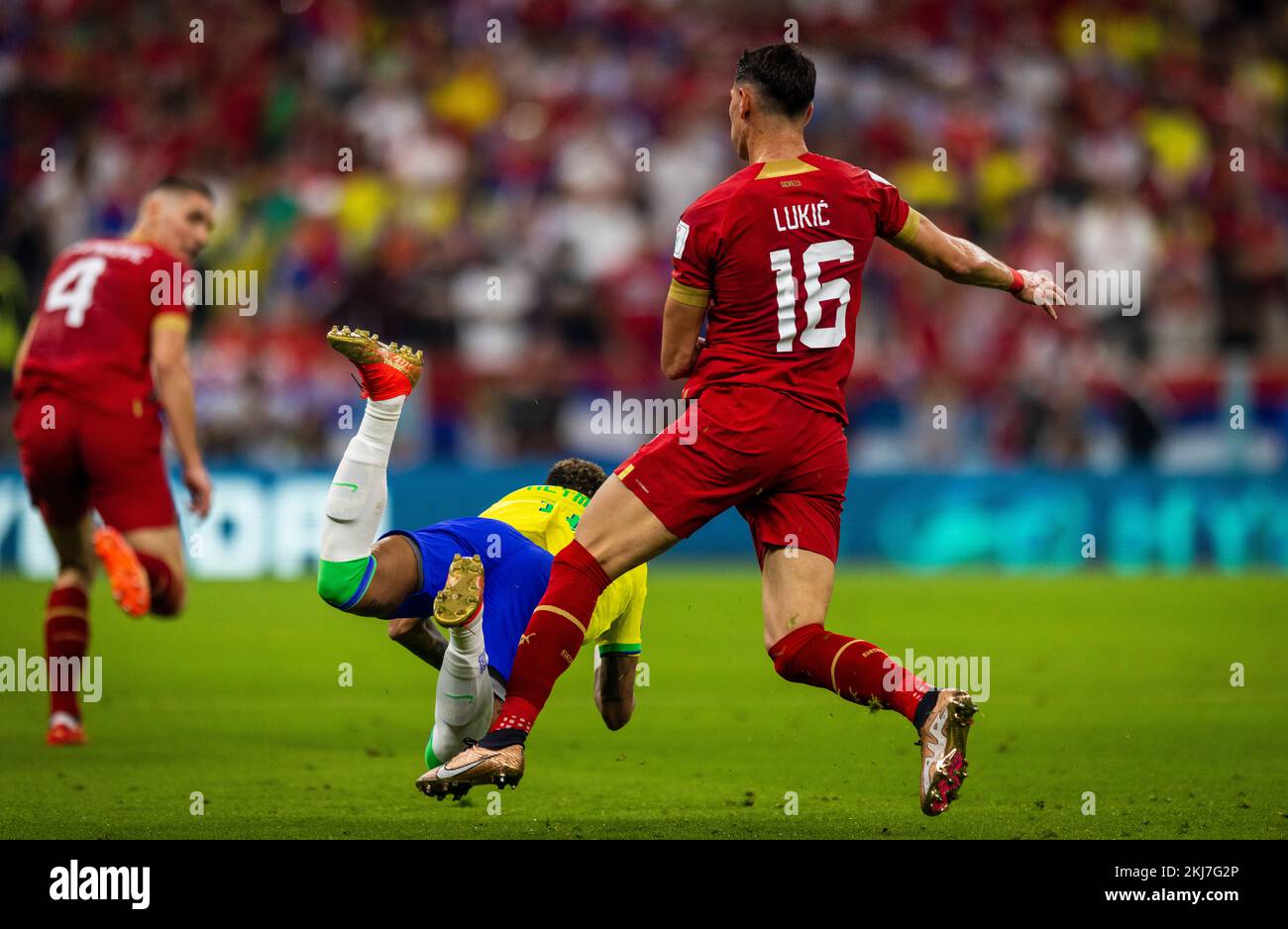 Doha, Qatar. 24th Nov, 2022. Raphinha (Brasilien), Sasa Lukic (Serbia ...