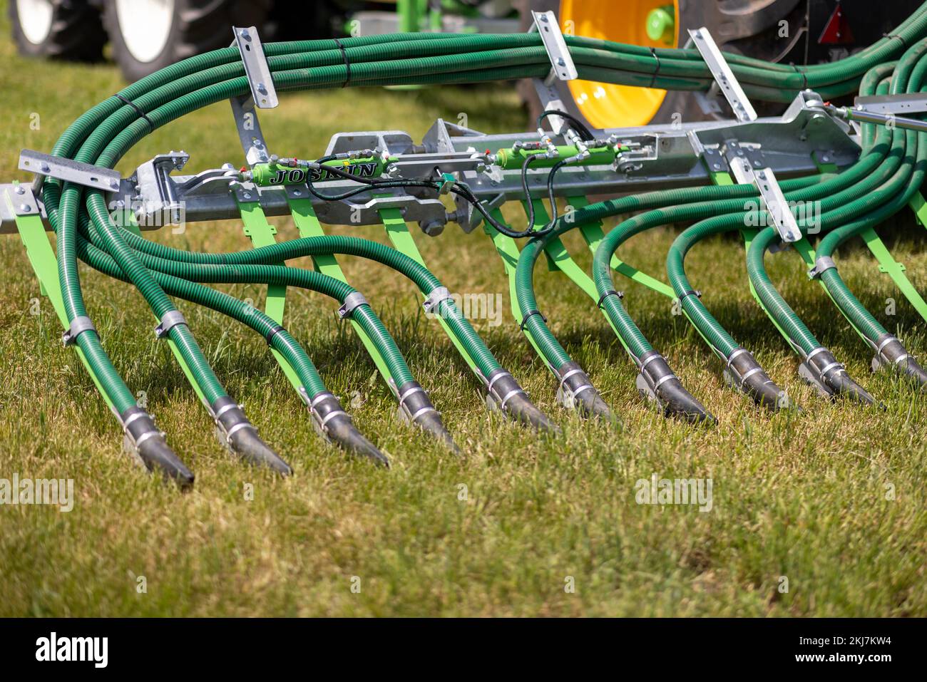 Weidenbach, Germany. 19th May, 2022. A tractor pulls a drag shoe boom ...