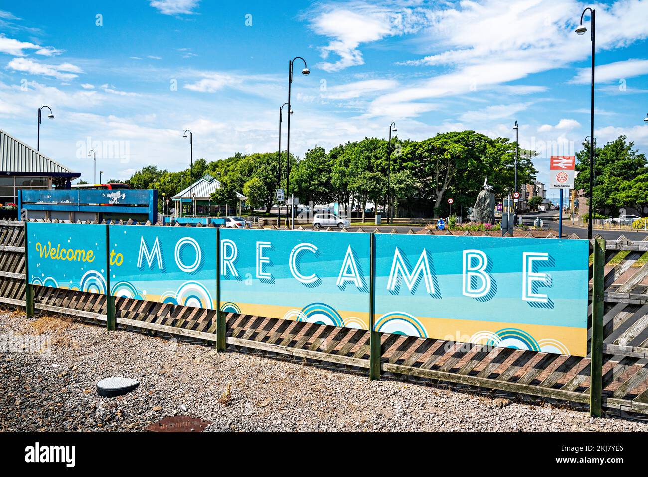 Welcome to Morecambe banner at railway station Stock Photo - Alamy