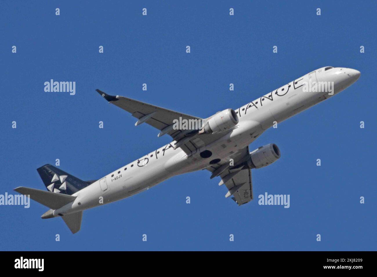 Germany, Bavaria, Munich: I-ADJV Embraer ERJ-190-200LR (c/n 19000308 ...