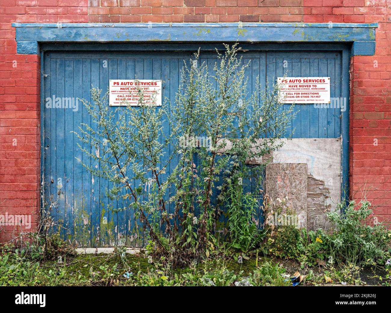 Closed Auto repair garage (demolished 2023 Stock Photo - Alamy Closed Auto repair garage (demolished 2023 Stock Photo - Alamy