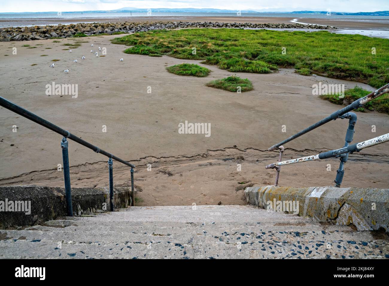 Straight steps hi-res stock photography and images - Alamy