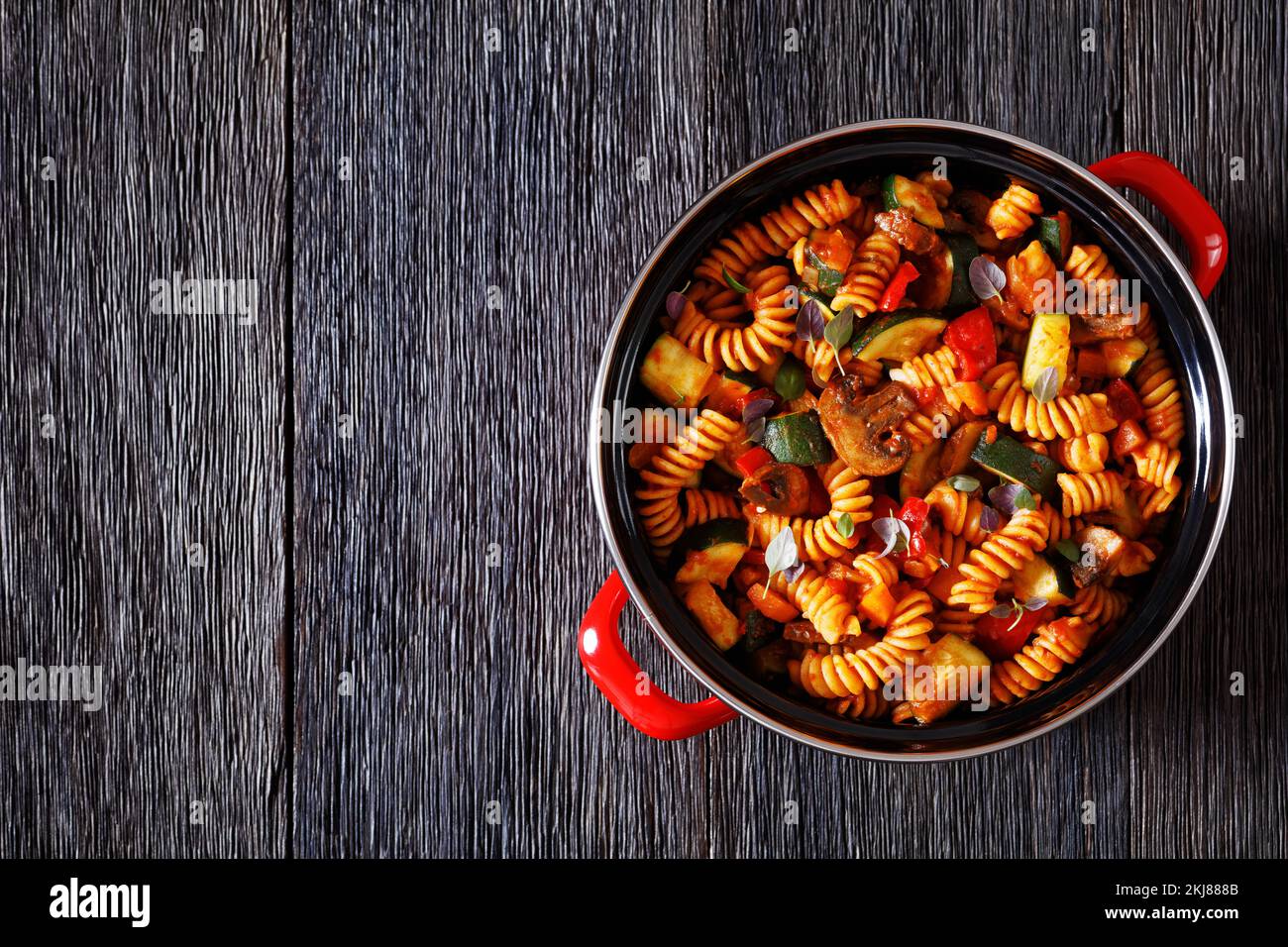 One Pot Vegetable Pasta of rotini, zucchini, capsicum, mushrooms ...