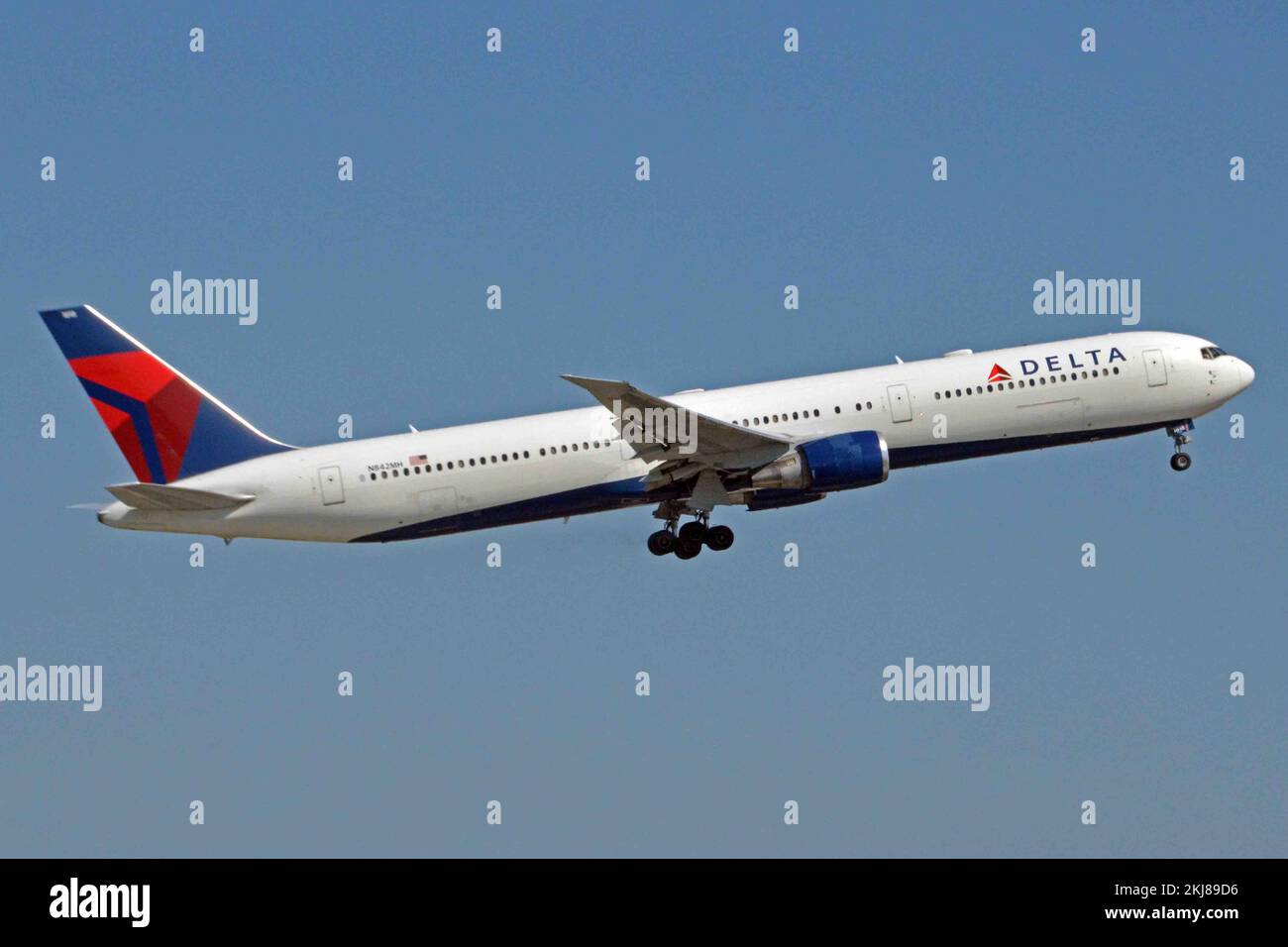 Germany, Bavaria, Munich: N842MH Boeing 767-432ER (c/n 29715) of Delta ...