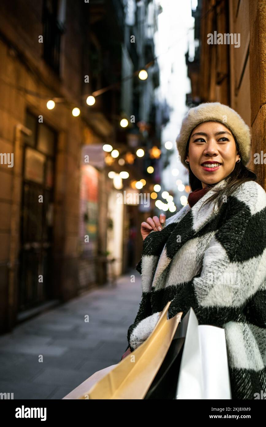 Chinese customer hi-res stock photography and images - Alamy