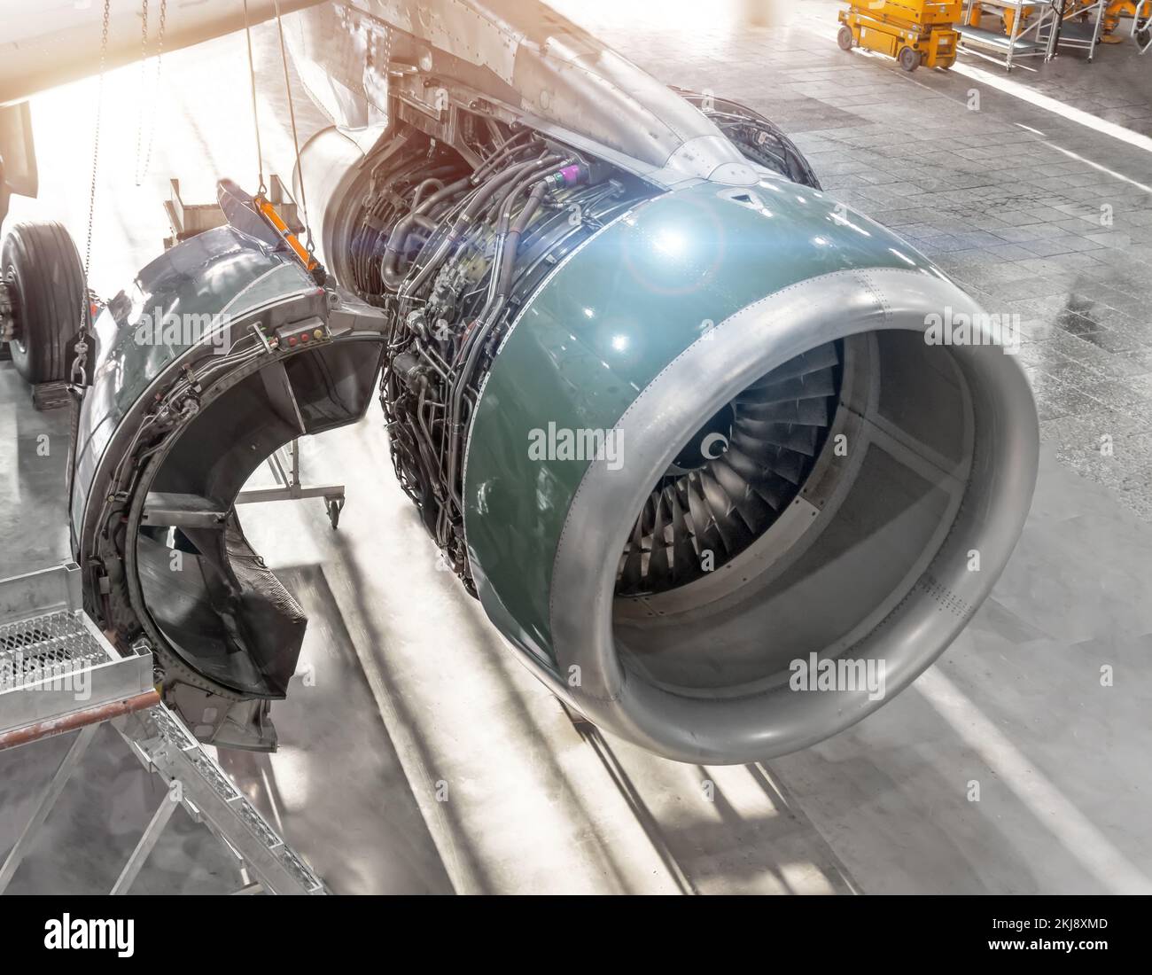 Aircraft engine with open hood flaps, for service, repair Stock Photo ...