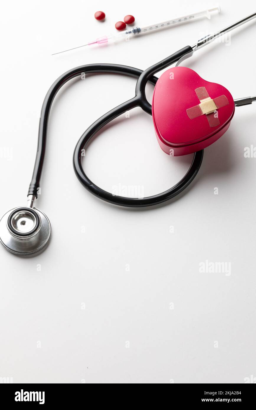 Heart syringe hi-res stock photography and images - Alamy