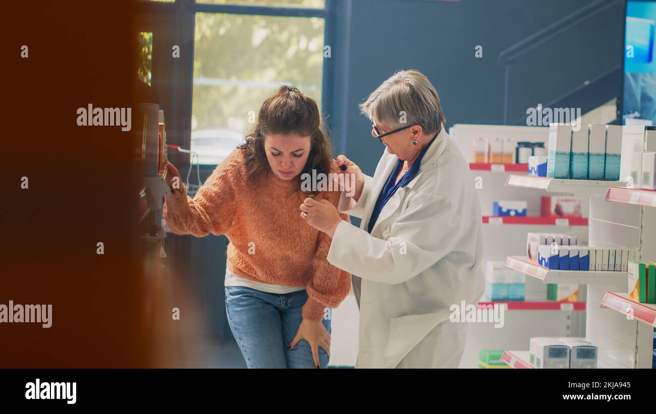 Vertigo woman senior hi-res stock photography and images - Alamy