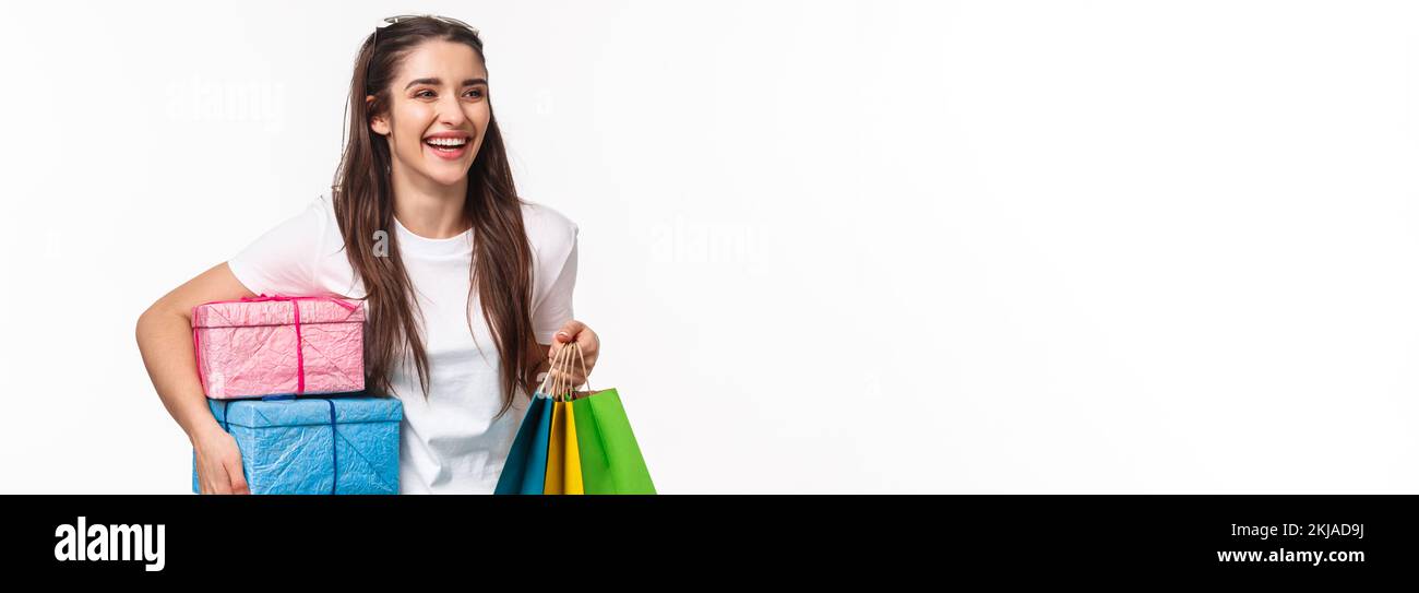 Shopping, holidays and lifestyle concept. Portrait of happy pleased ...