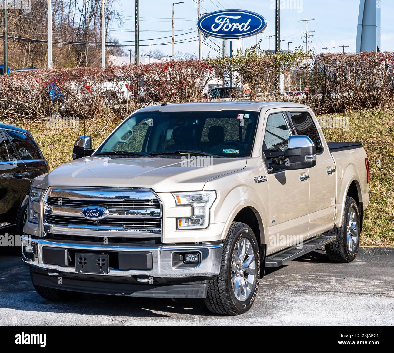 Tan ford f150 hi-res stock photography and images - Alamy