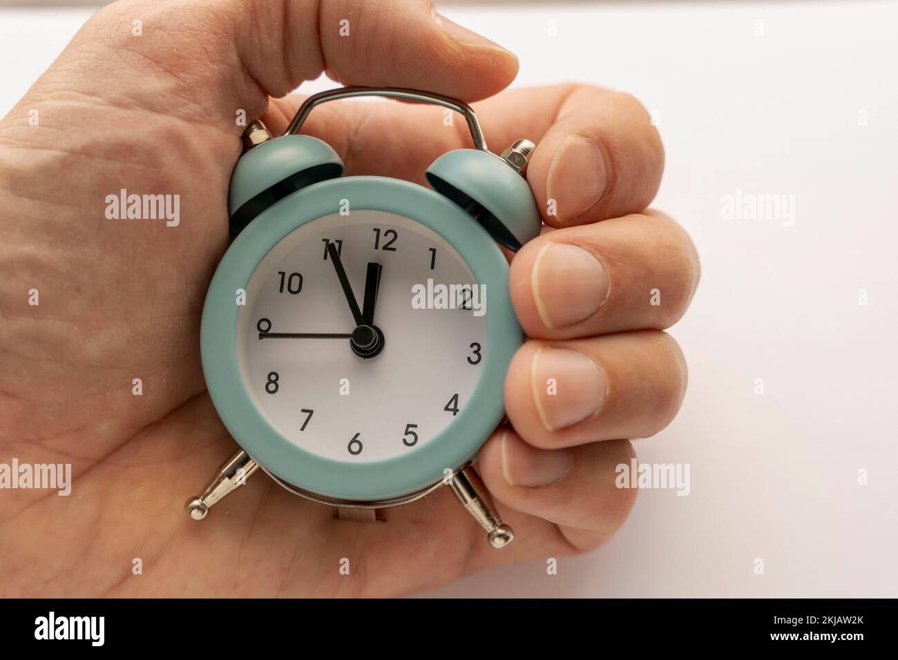 Hand symbol for small hi-res stock photography and images - Alamy