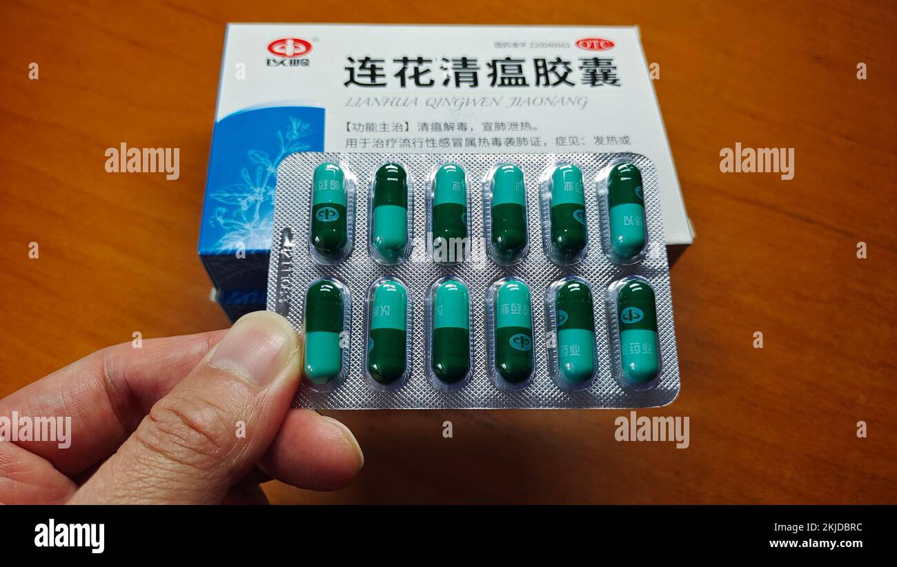 SHANGHAI, CHINA - APRIL 21, 2022 - (FILE) People under quarantine ...