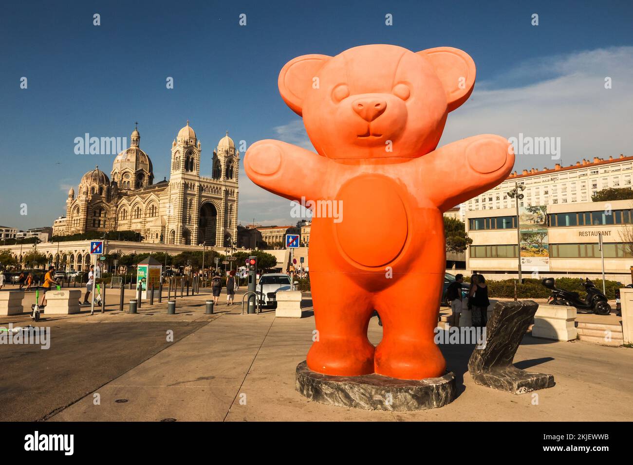Teddy Bear Statue,giant,bear,statue,sculpture,by, Jayet,on,Robert ...