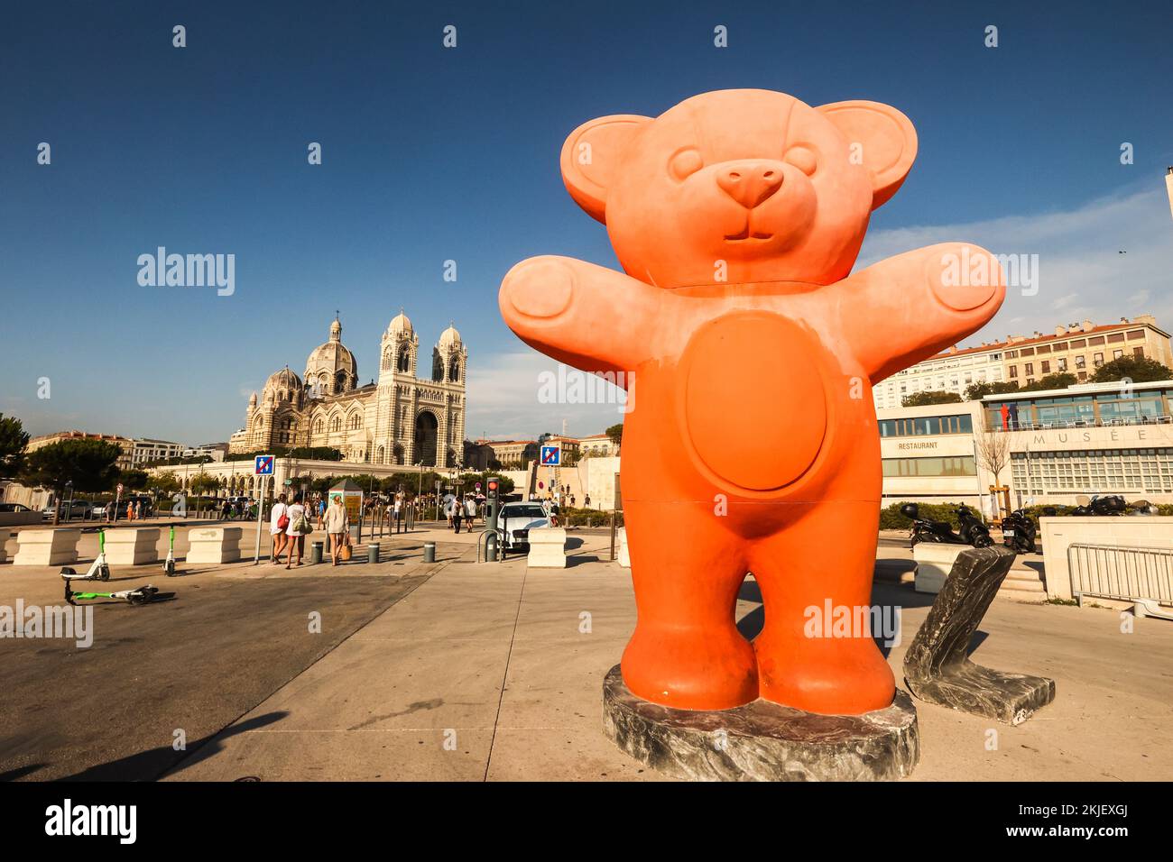 Teddy Bear Statue,giant,bear,statue,sculpture,by, Jayet,on,Robert ...