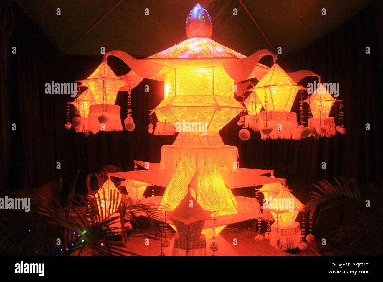 Vesak Celebrations in Sri Lanka Stock Photo - Alamy