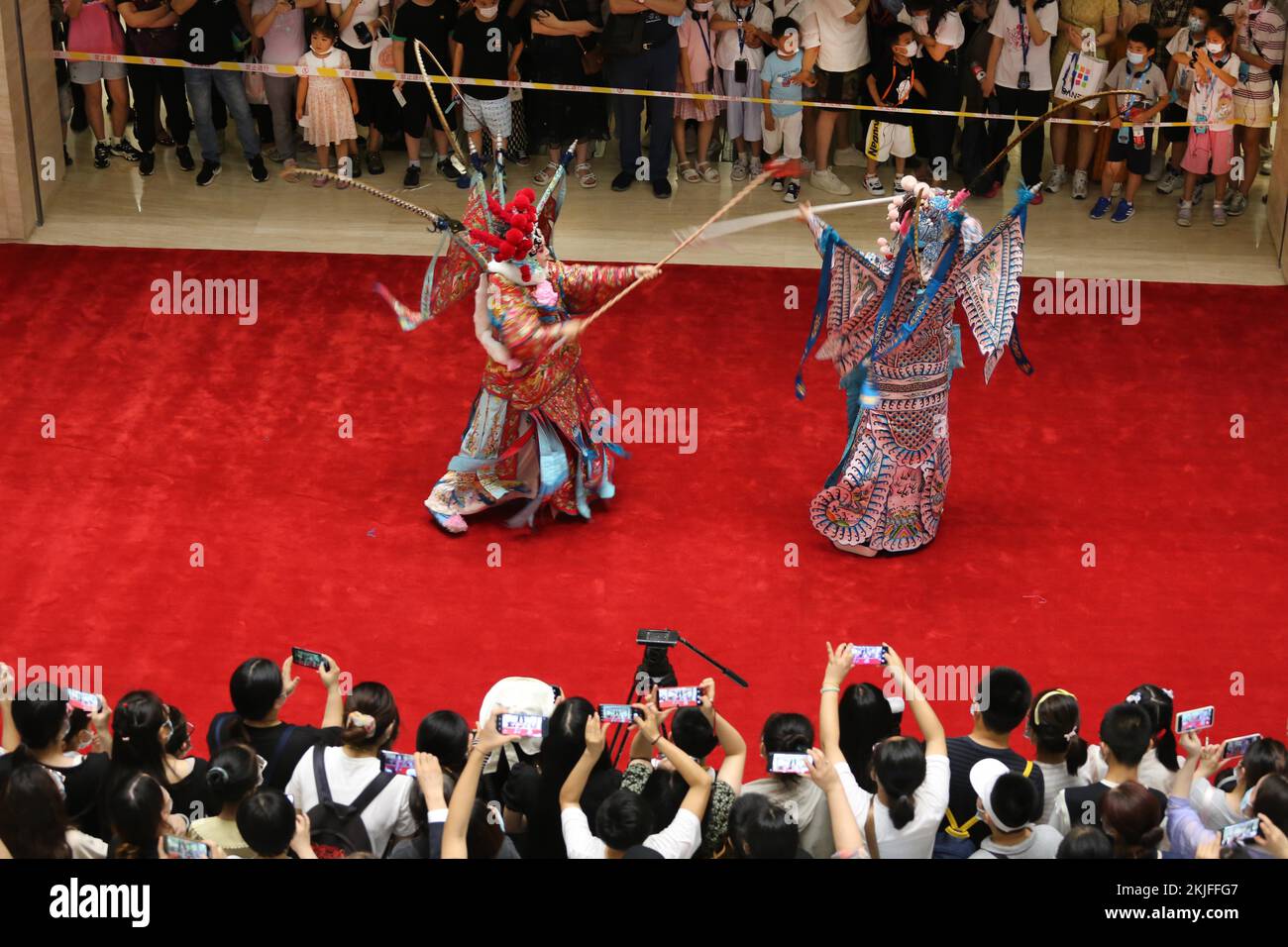 The Classic Beijing Opera Characters are in a pop-up show at Nanjing ...