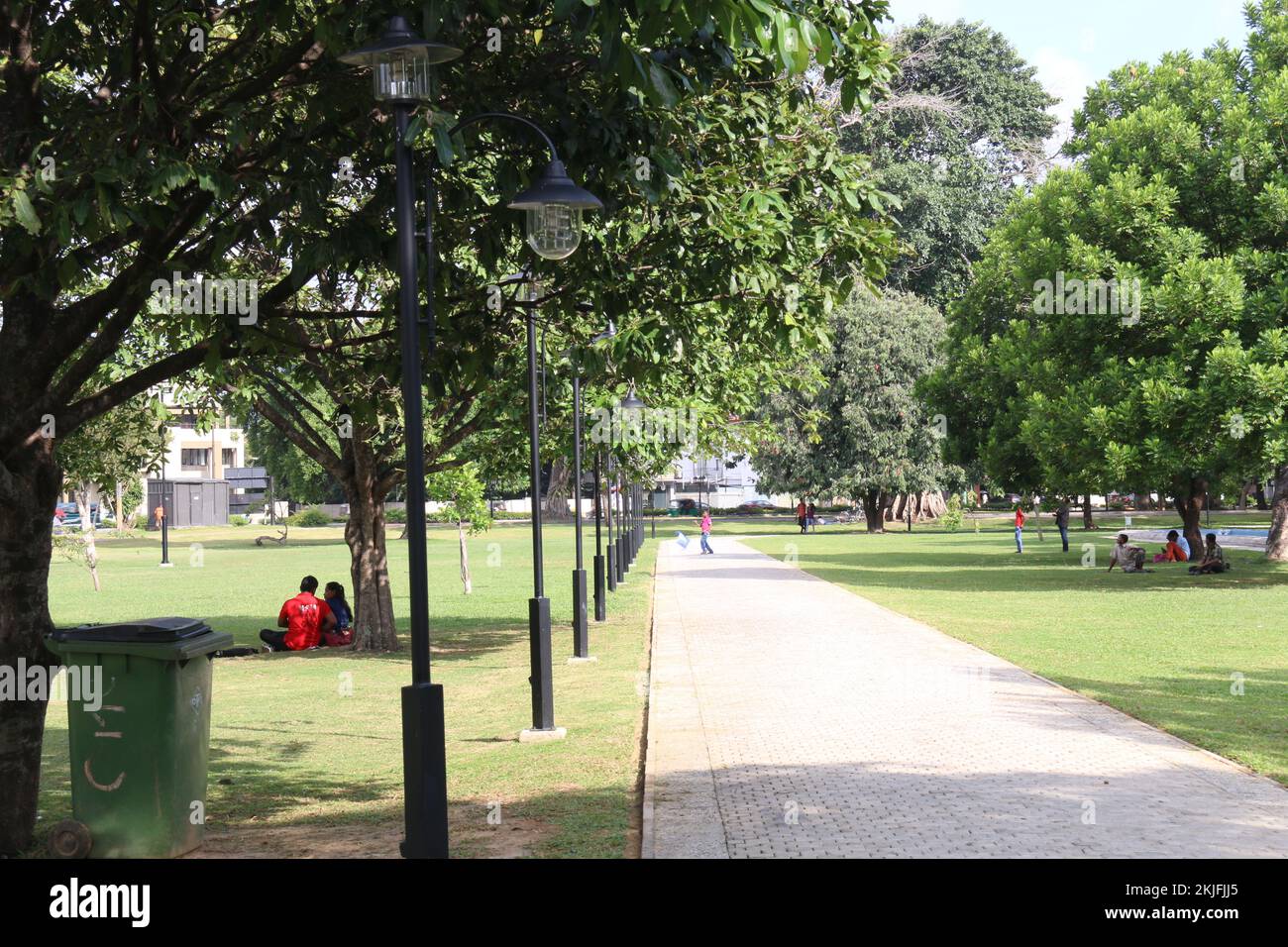 Viharamahadevi Park Lovers