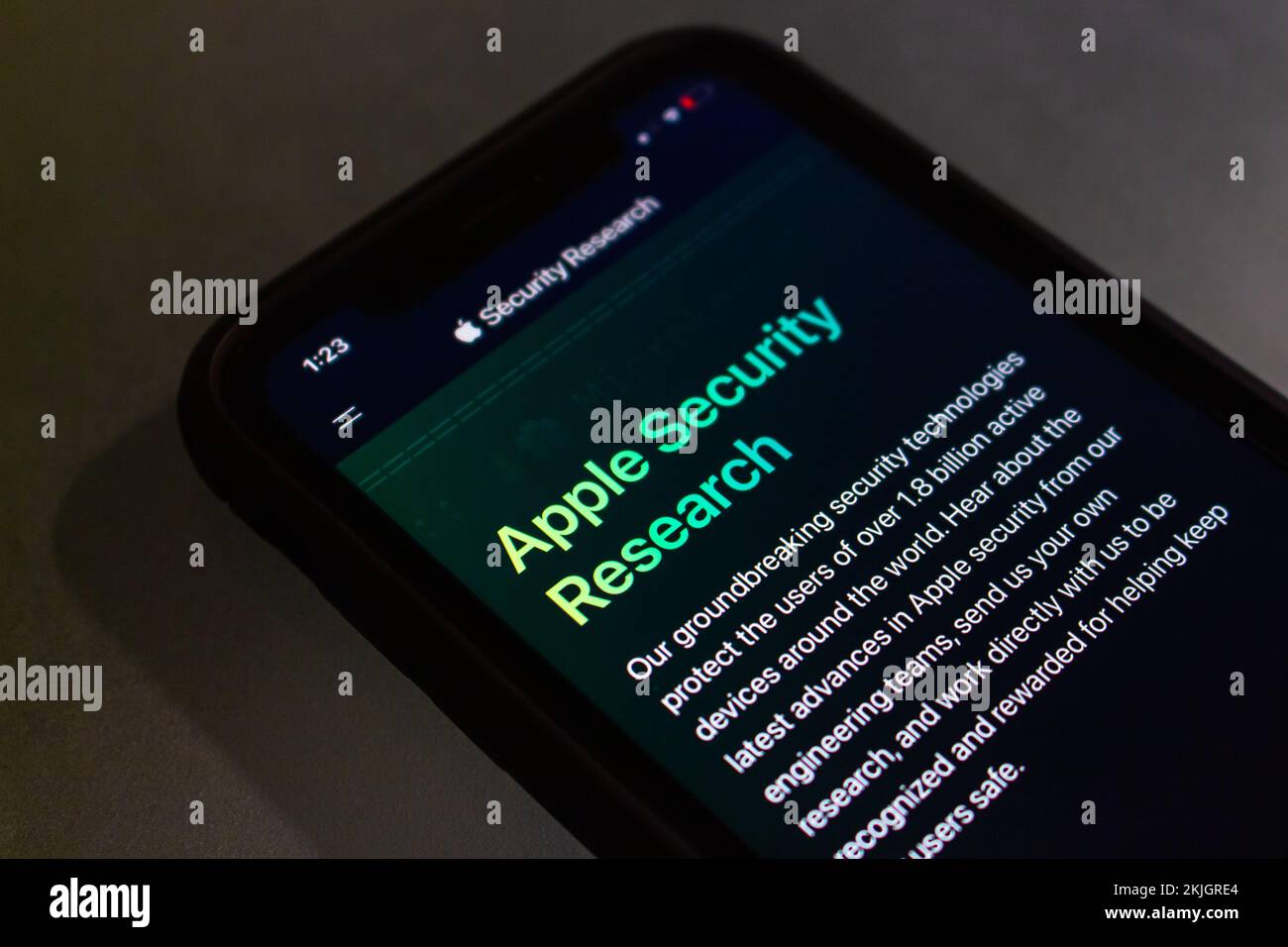 Apple platform security hi-res stock photography and images - Alamy