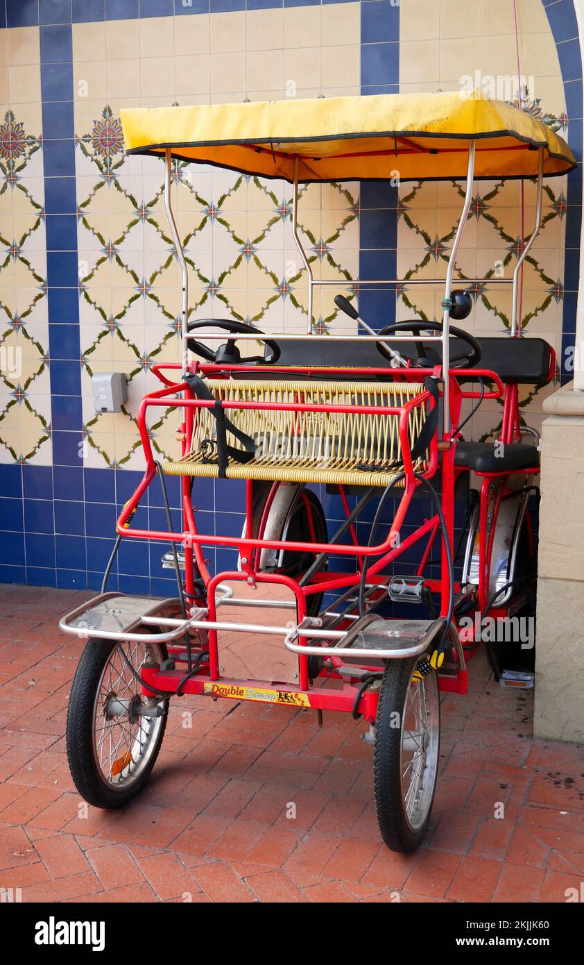 Rickshaw roof hi-res stock photography and images - Alamy
