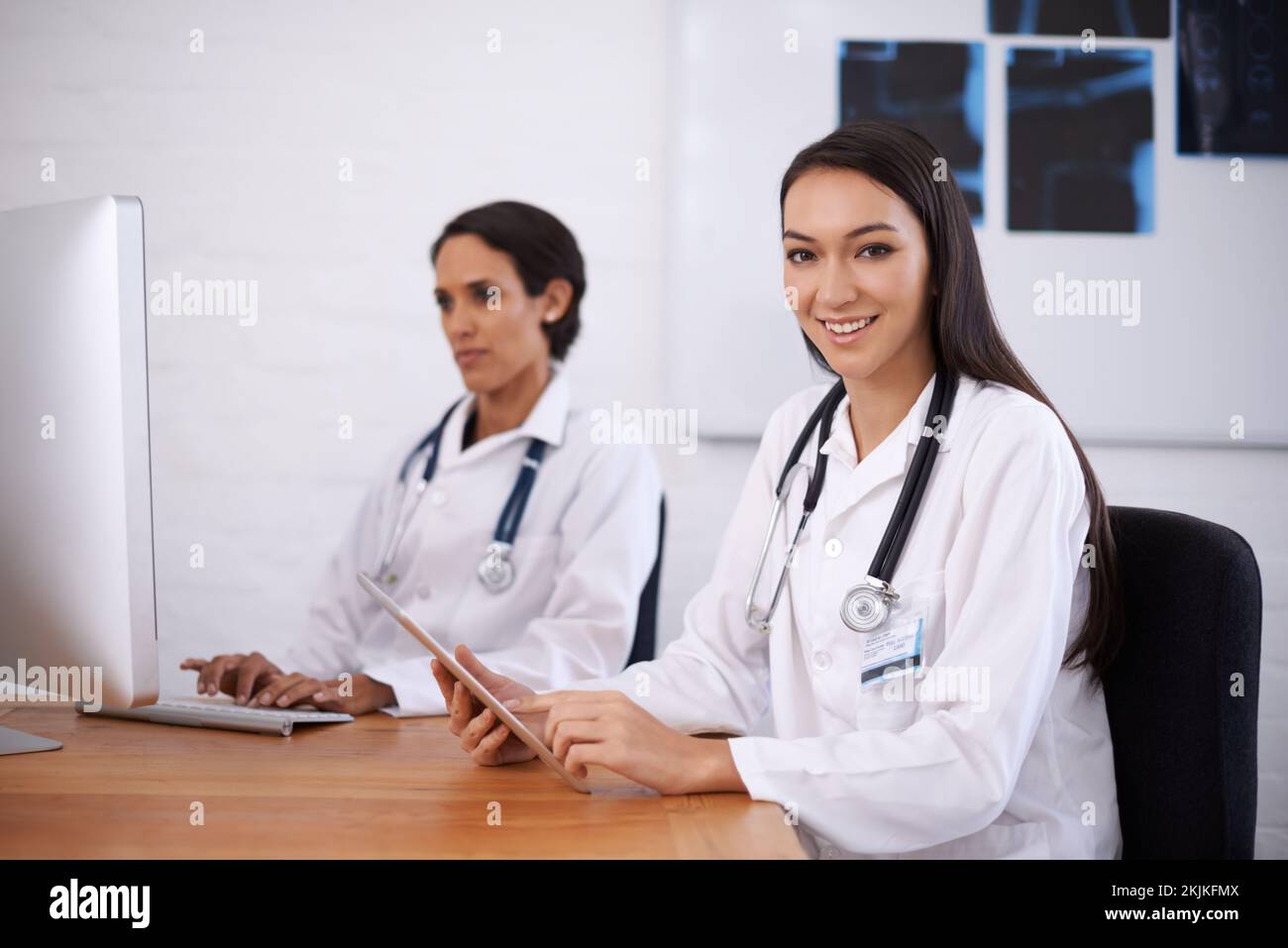 Woman colleague doing medical research hi-res stock photography and ...