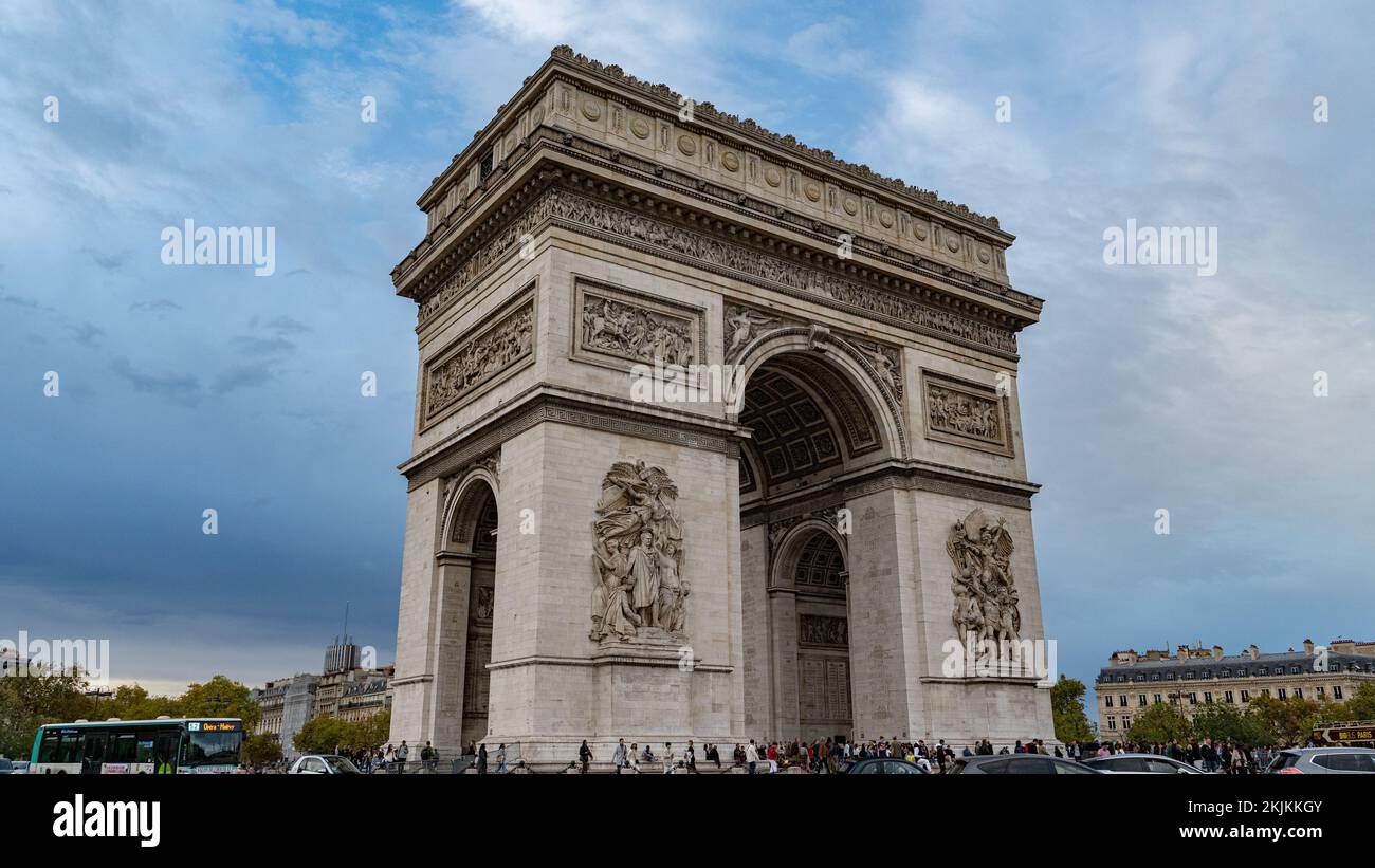 The Arch of Triumph (Arc de Triomphe de l'Étoile) famous monument in Paris Stock Photo - Alamy