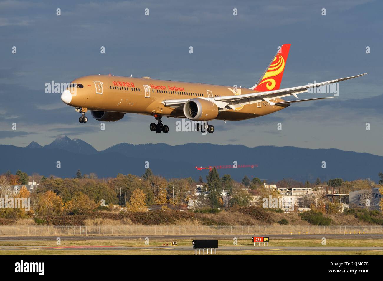 Richmond, British Columbia, Canada. 24th Nov, 2022. A Hainan Airlines ...