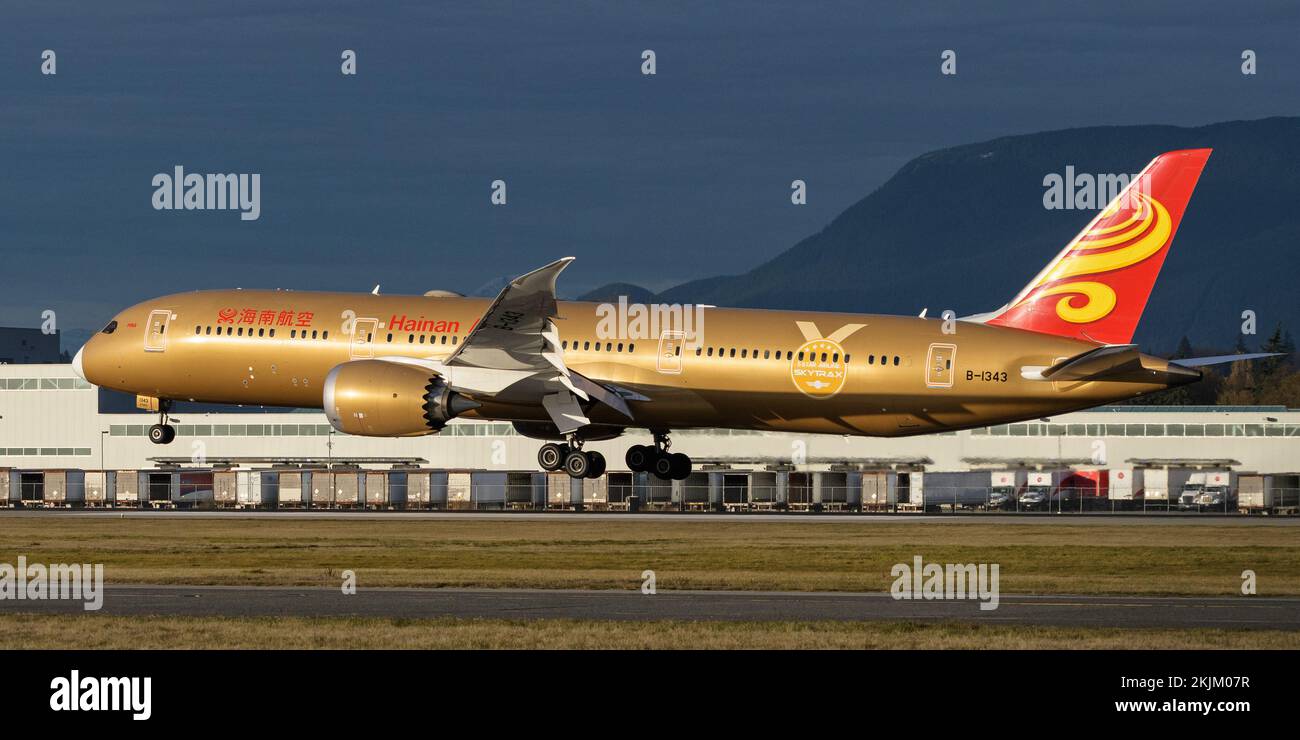 Richmond, British Columbia, Canada. 24th Nov, 2022. A Hainan Airlines ...