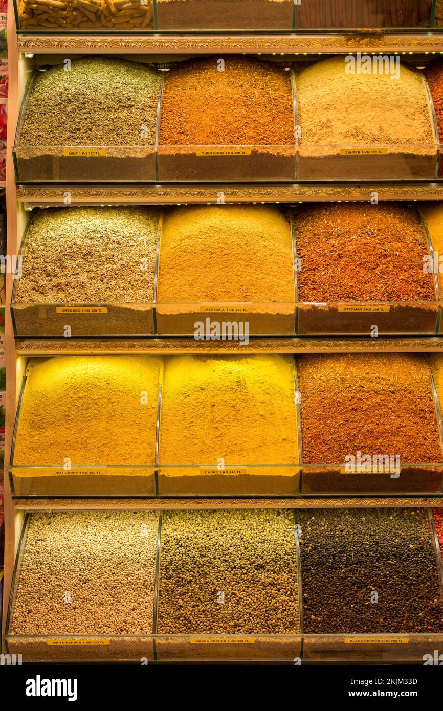 Various type of spices at the Spice Market Stock Photo - Alamy