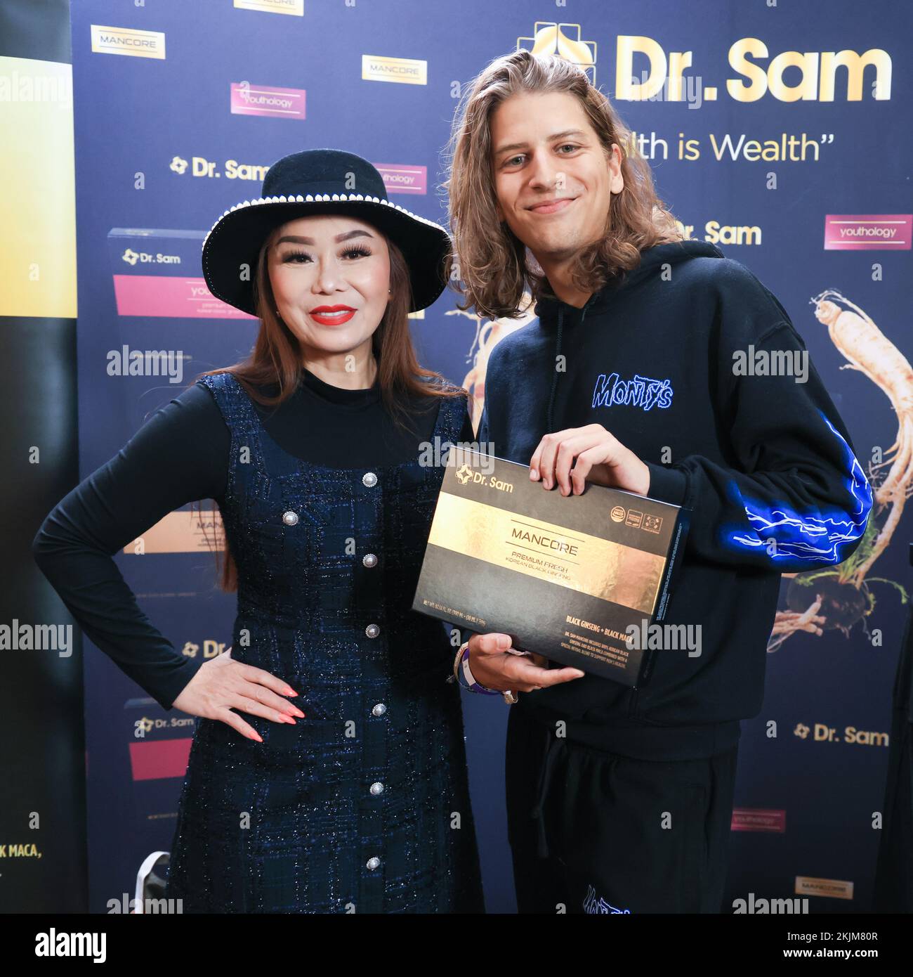 Los Angeles, California, USA. November 19th, 2022. Dr. Sam Nguyen with ...