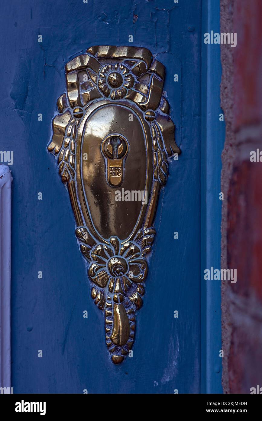 Ancient door lock hi-res stock photography and images - Alamy