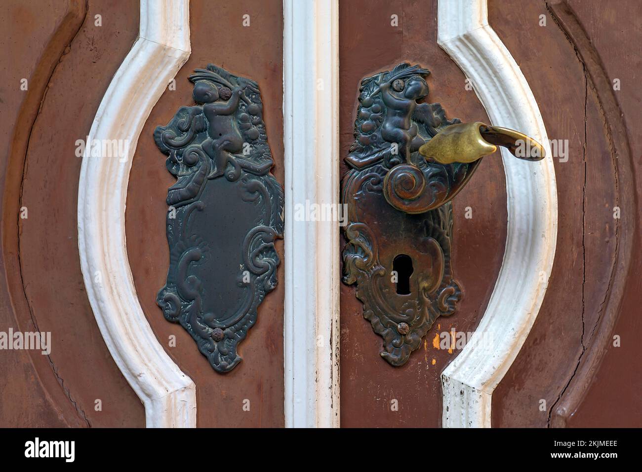 Old door lock on a historic house, Lüneburg, Lower Saxony, Germany ...