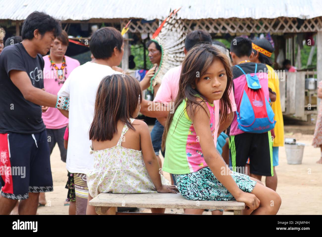 Indigenous people, decorated men, boys and girls of the Huni Kuin ...