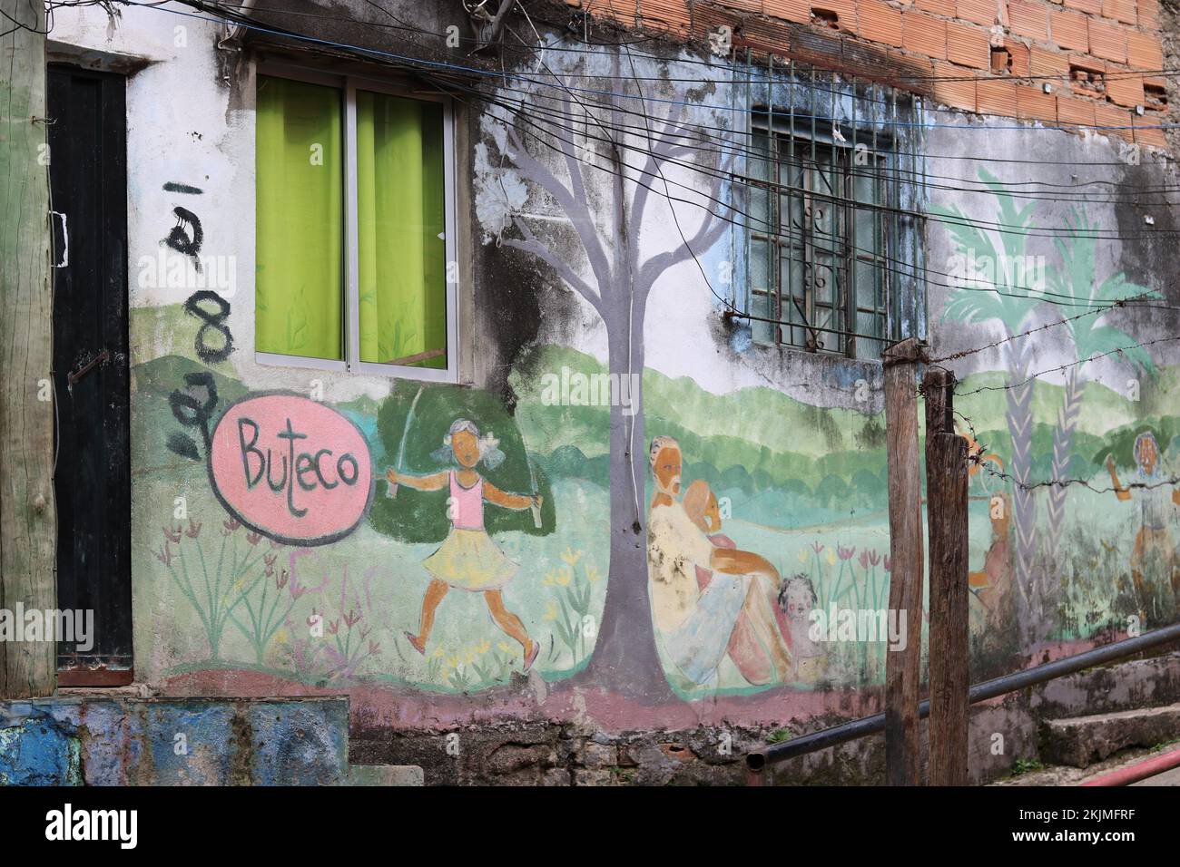 Favela painting brazil hi-res stock photography and images - Alamy