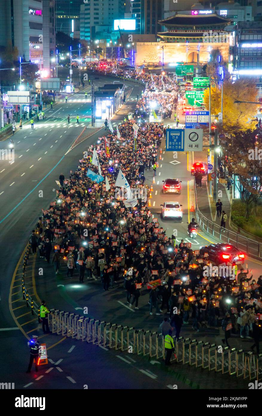 People mourn for the victims of the Halloween crowd crush, November 19 ...