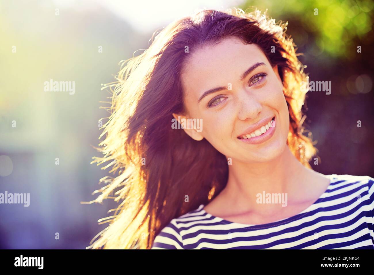 Woman outdoors in sunshine hi-res stock photography and images - Alamy