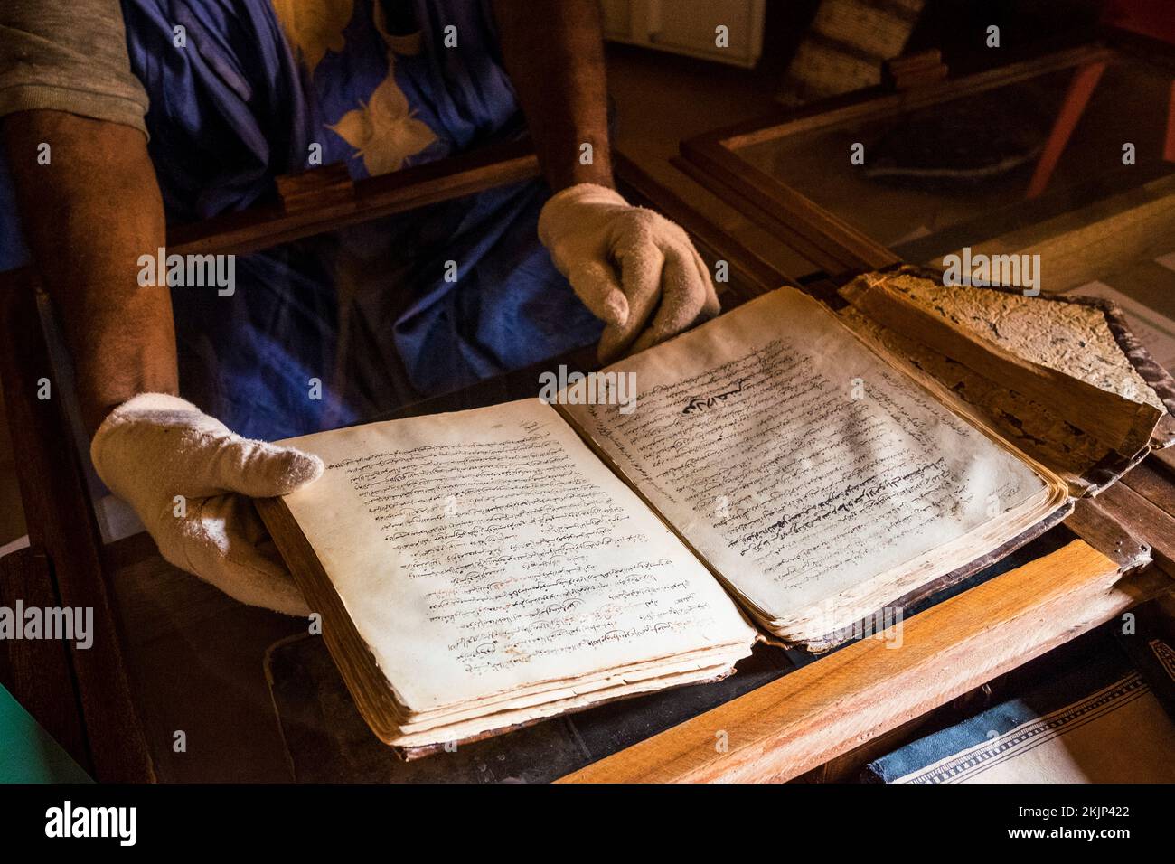 Mauritania, Chinguetti, Al Habott library Stock Photo - Alamy