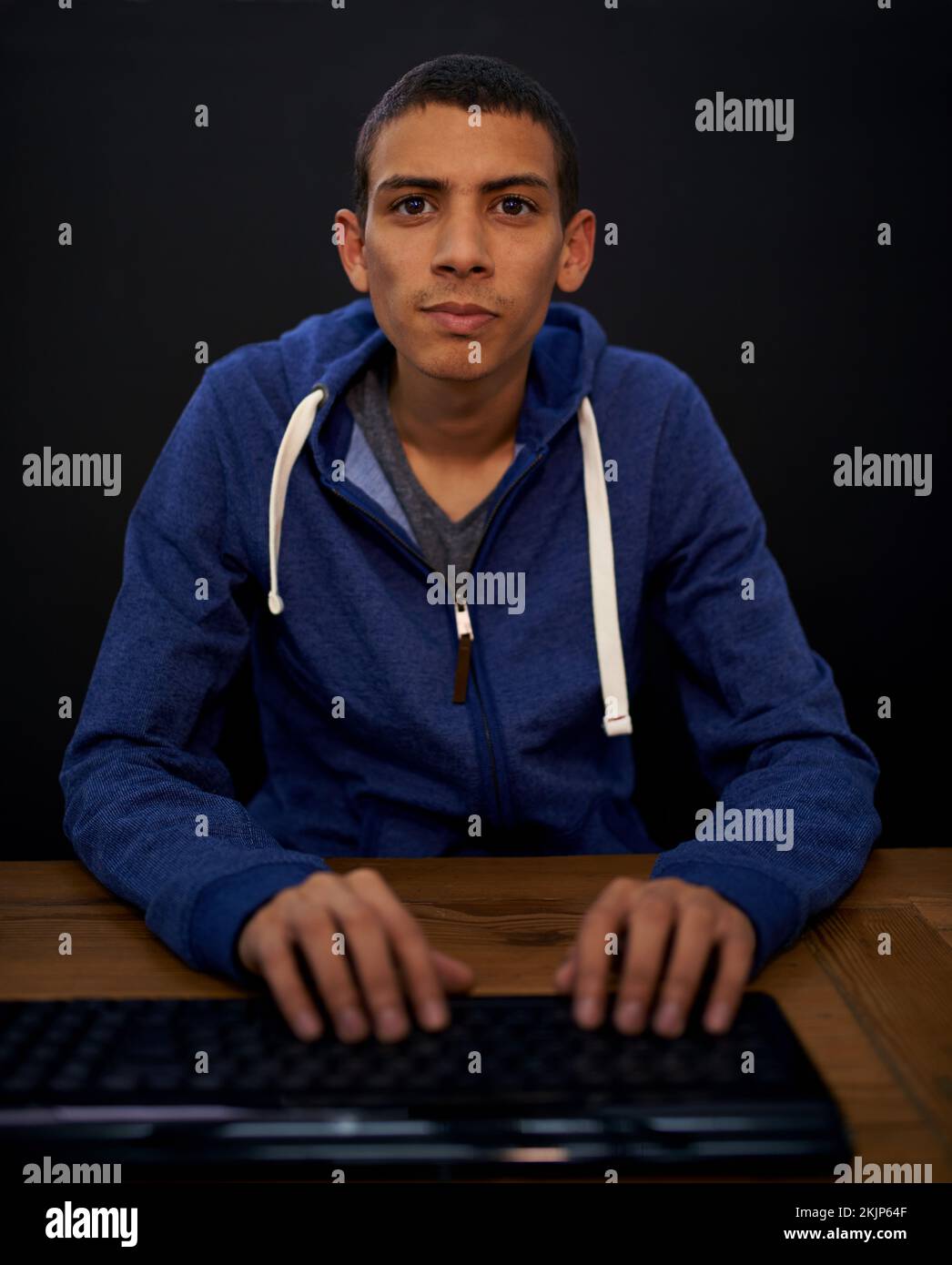 Confused male computer programmer hi-res stock photography and images - Alamy