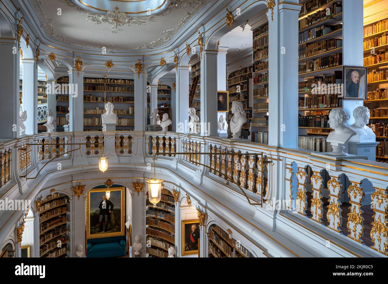 Herzogin Anna Amalia Bibliothek und Rokokosaal Weimar Stock Photo - Alamy