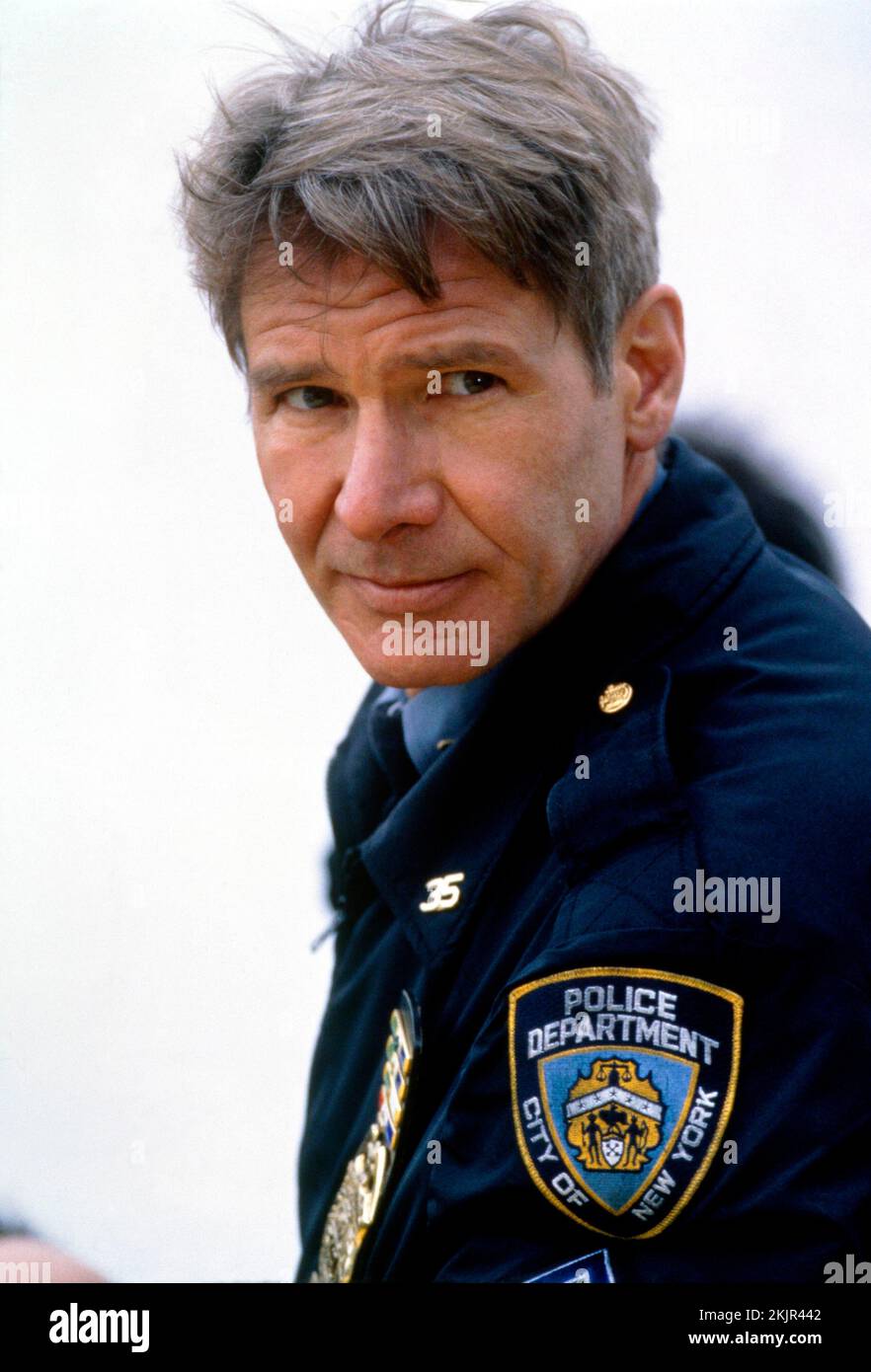 HARRISON FORD in THE DEVIL'S OWN (1997), directed by ALAN J. PAKULA ...