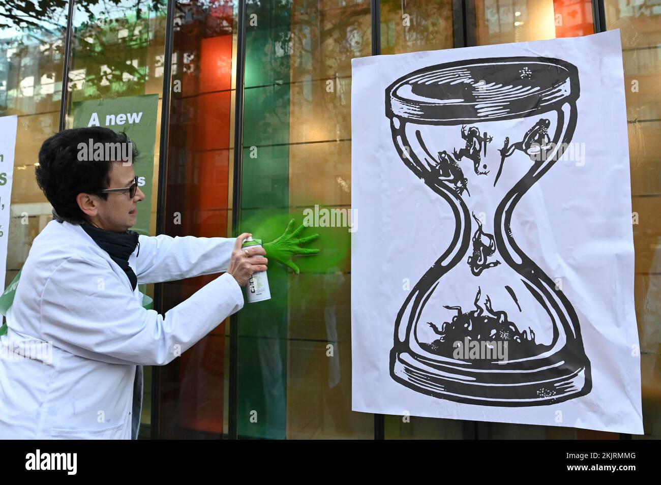 London, UK. 25 November 2022. Scientists for Extinction Rebellion ...