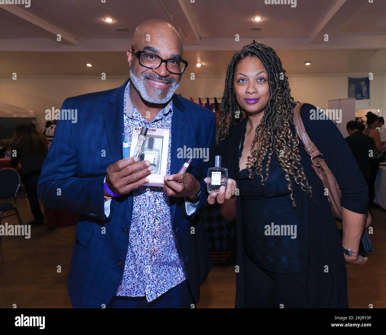 Los Angeles, California, USA. November 19th, 2022. Buddy Lewis and a ...